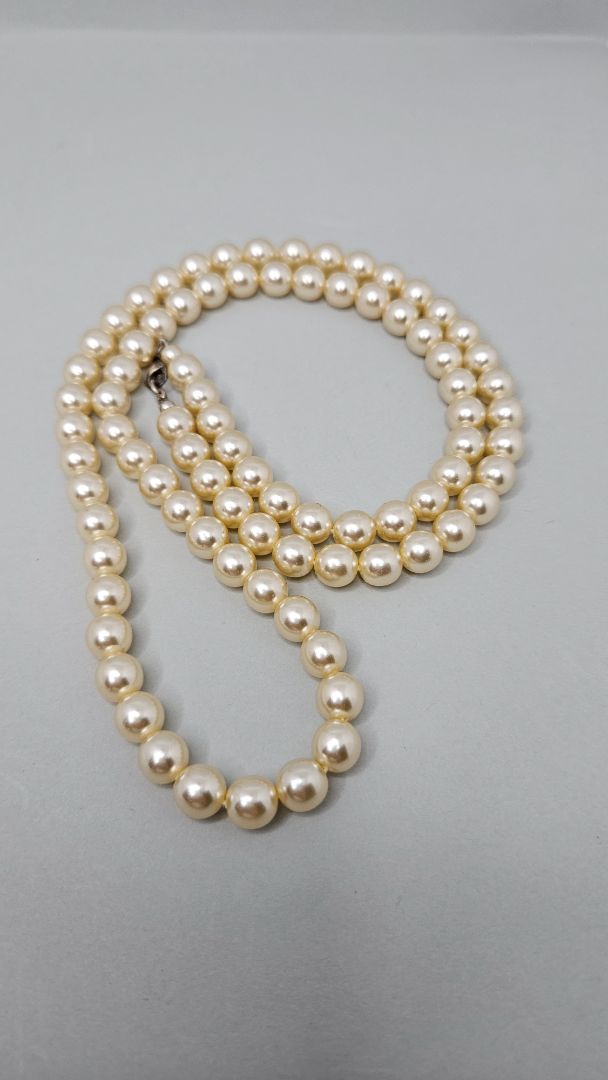 Perlu hálsfesti (vintage 35+ ára) – Gallerí Fló